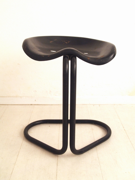 Rodney Kinsman t7 tractor stool - Bieffeplast - Vintage Living Shop