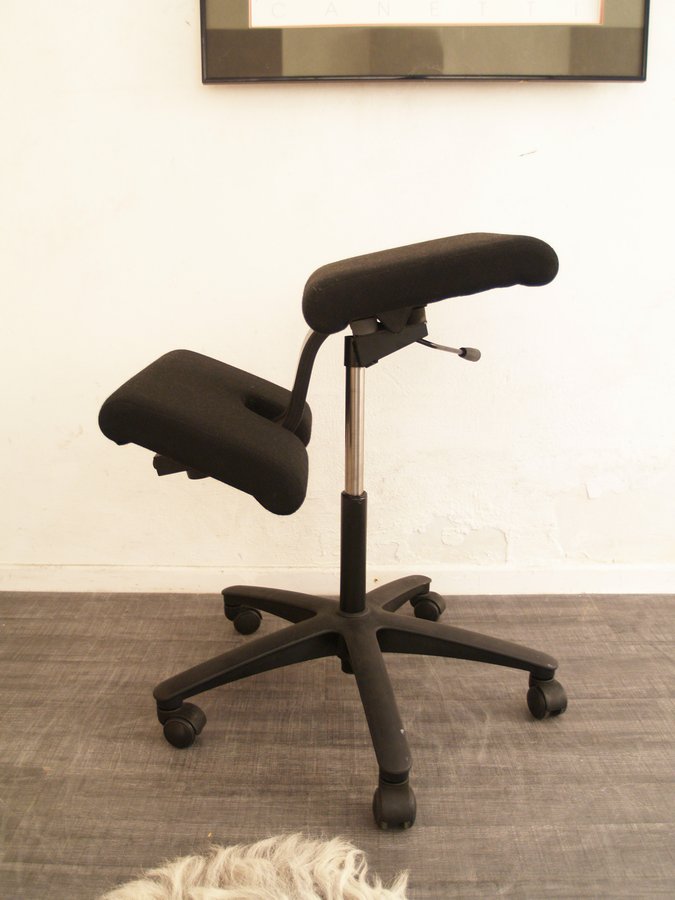 Stokke varier wing balans kniestoel - Vintage Living Shop
